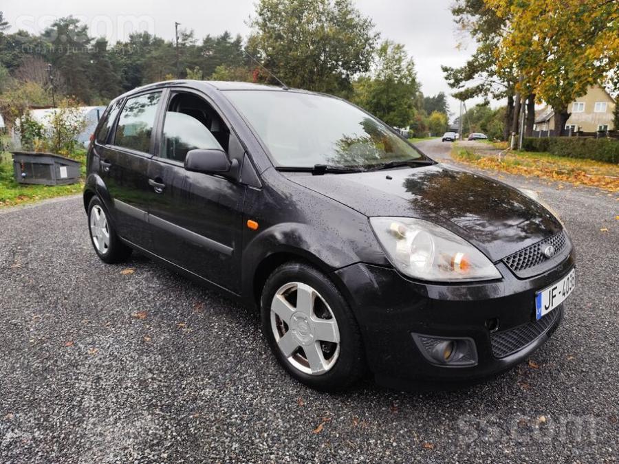 Zils Ford Fiesta 2007 Rīga, ar dzinēja tilpumu 1.30 L un nobraukumu 255 tūkst. km par 1350 €, foto 4 vietnē AUTOMOTO.COM.LV