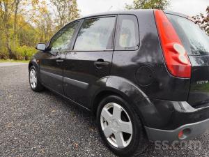 Zils Ford Fiesta 2007 Rīga, ar dzinēja tilpumu 1.30 L un nobraukumu 255 tūkst. km par 1350 €, foto 9 vietnē AUTOMOTO.COM.LV