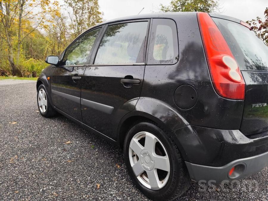 Zils Ford Fiesta 2007 Rīga, ar dzinēja tilpumu 1.30 L un nobraukumu 255 tūkst. km par 1350 €, foto 9 vietnē AUTOMOTO.COM.LV