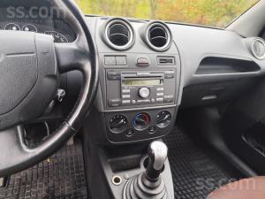 Zils Ford Fiesta 2007 Rīga, ar dzinēja tilpumu 1.30 L un nobraukumu 255 tūkst. km par 1350 €, foto 14 vietnē AUTOMOTO.COM.LV