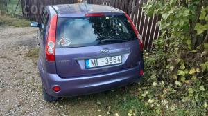 Zils Ford Fiesta 2008 Rīga, ar dzinēja tilpumu 1.40 L un nobraukumu 203 tūkst. km par 800 €, foto 4 vietnē AUTOMOTO.COM.LV