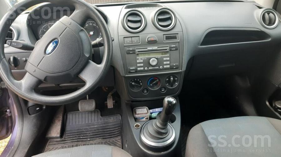 Zils Ford Fiesta 2008 Rīga, ar dzinēja tilpumu 1.40 L un nobraukumu 203 tūkst. km par 800 €, foto 8 vietnē AUTOMOTO.COM.LV