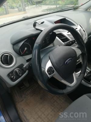 Blue Ford Fiesta 2009 in Talsi, with an engine capacity of 1.20 L and mileage of 126 thousand km for 3000 €, photo 6 on AUTOMOTO.COM.LV