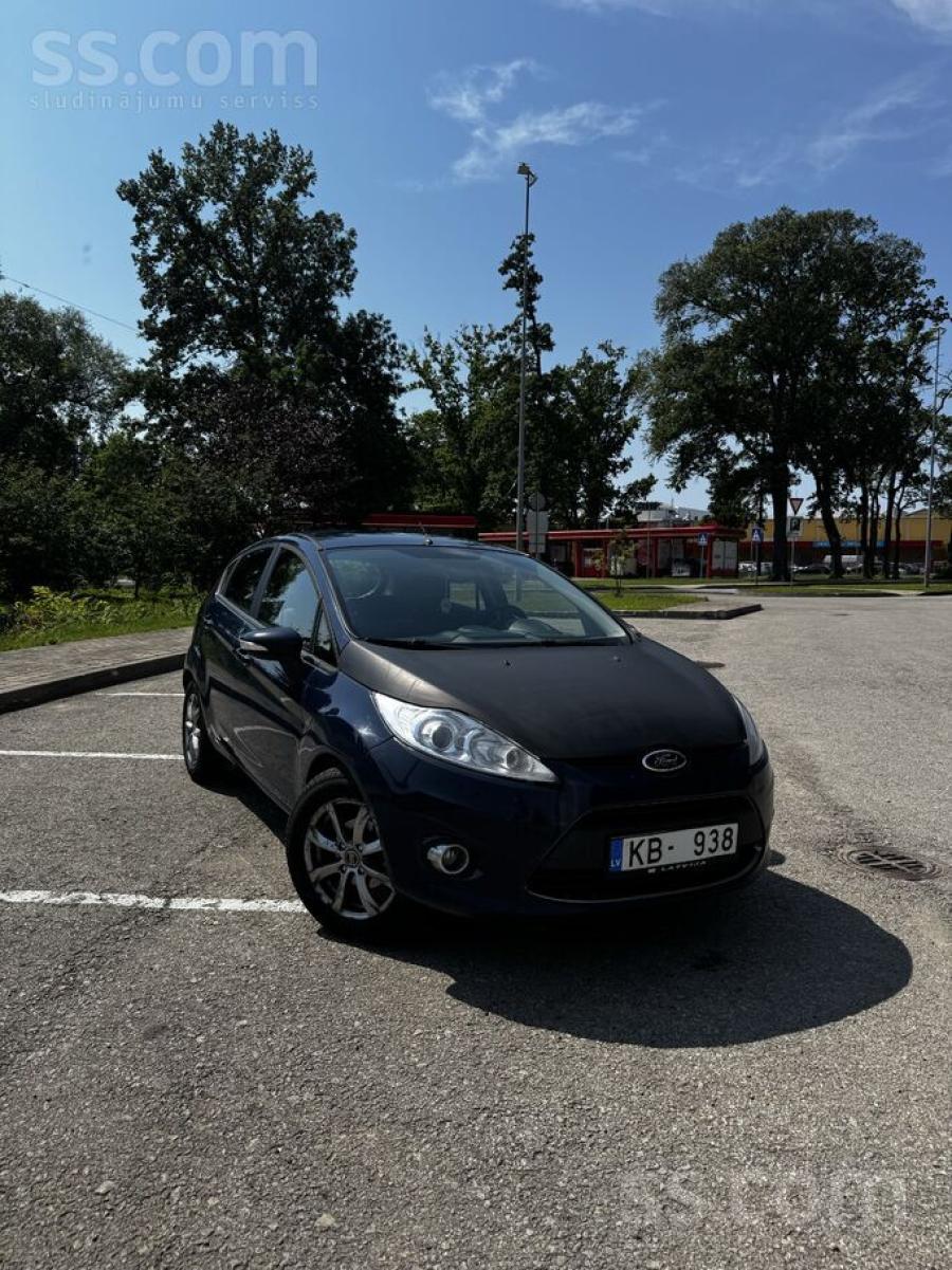 Zils Ford Fiesta 2009 Rīga, ar dzinēja tilpumu 1.40 L un nobraukumu 178 tūkst. km par 2200 €, foto 3 vietnē AUTOMOTO.COM.LV