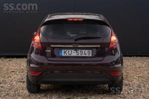 Zils Ford Fiesta 2009 Rīga, ar dzinēja tilpumu 1.60 L un nobraukumu 333 tūkst. km par 2990 €, foto 5 vietnē AUTOMOTO.COM.LV