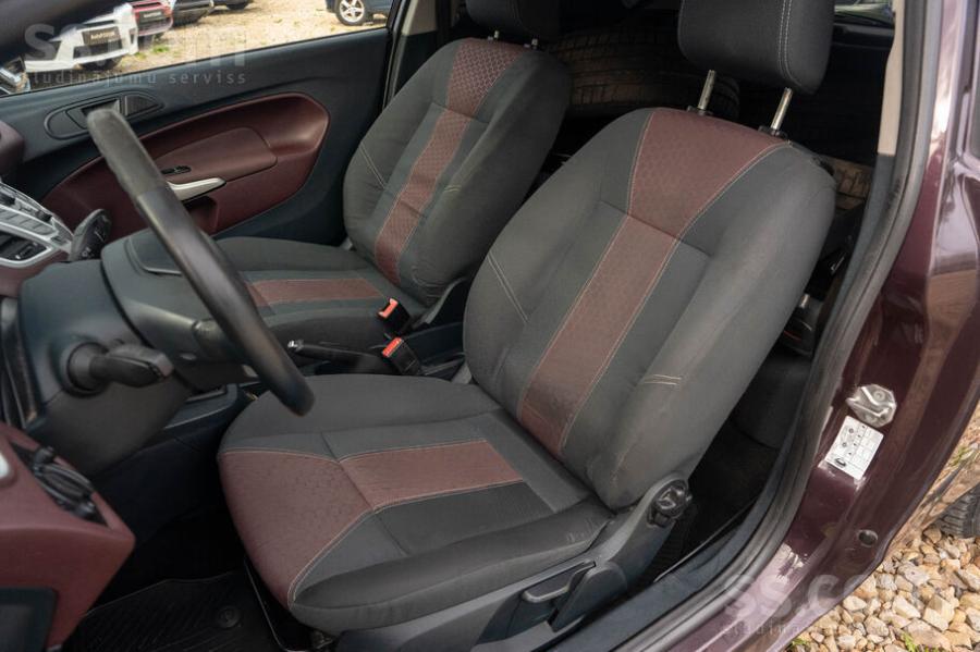 Zils Ford Fiesta 2009 Rīga, ar dzinēja tilpumu 1.60 L un nobraukumu 333 tūkst. km par 2990 €, foto 13 vietnē AUTOMOTO.COM.LV