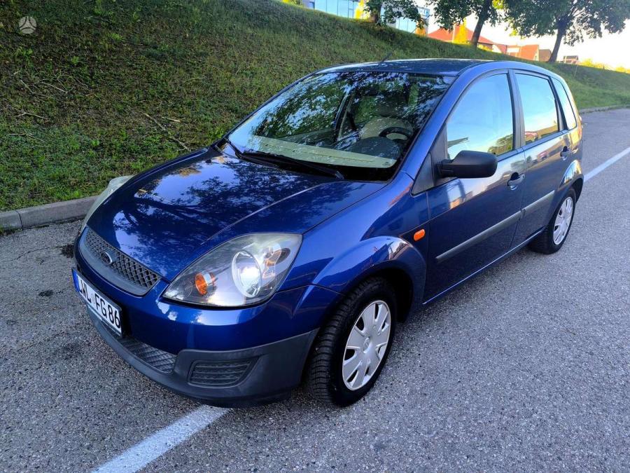 Blue Ford Fiesta 2009 in Jonava, with an engine capacity of 1.39 L and mileage of 180 thousand km for 1700 €, photo 3 on AUTOMOTO.COM.LV