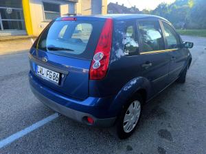 Blue Ford Fiesta 2009 in Jonava, with an engine capacity of 1.39 L and mileage of 180 thousand km for 1700 €, photo 6 on AUTOMOTO.COM.LV