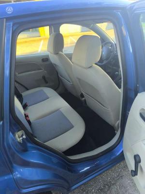 Blue Ford Fiesta 2009 in Jonava, with an engine capacity of 1.39 L and mileage of 180 thousand km for 1700 €, photo 12 on AUTOMOTO.COM.LV