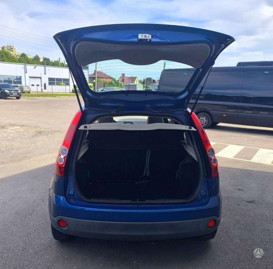 Blue Ford Fiesta 2009 in Jonava, with an engine capacity of 1.39 L and mileage of 180 thousand km for 1700 €, photo 16 on AUTOMOTO.COM.LV