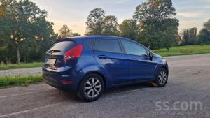 Blue Ford Fiesta 2010 in Talsi, with an engine capacity of 1.60 L and mileage of 244 thousand km for 2500 €, photo 5 on AUTOMOTO.COM.LV