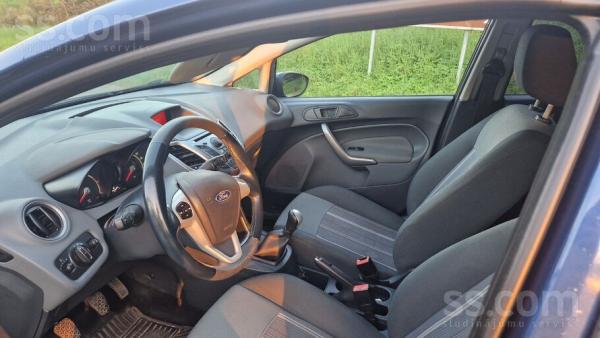 Blue Ford Fiesta 2010 in Talsi, with an engine capacity of 1.60 L and mileage of 244 thousand km for 2500 €, photo 7 on AUTOMOTO.COM.LV