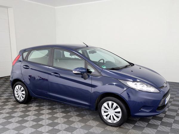 Zils Ford Fiesta 2010 Tallina, ar dzinēja tilpumu 1.20 L un nobraukumu 189 tūkst. km par 2099 €, foto 1 vietnē AUTOMOTO.COM.LV