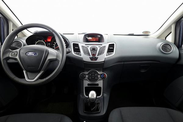 Zils Ford Fiesta 2010 Tallina, ar dzinēja tilpumu 1.20 L un nobraukumu 189 tūkst. km par 2099 €, foto 5 vietnē AUTOMOTO.COM.LV