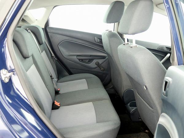 Zils Ford Fiesta 2010 Tallina, ar dzinēja tilpumu 1.20 L un nobraukumu 189 tūkst. km par 2099 €, foto 7 vietnē AUTOMOTO.COM.LV