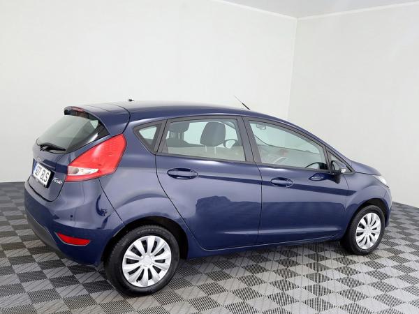 Zils Ford Fiesta 2010 Tallina, ar dzinēja tilpumu 1.20 L un nobraukumu 189 tūkst. km par 2099 €, foto 10 vietnē AUTOMOTO.COM.LV