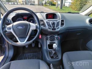Zils Ford Fiesta 2010 Talsi, ar dzinēja tilpumu 1.60 L un nobraukumu 245 tūkst. km par 2700 €, foto 10 vietnē AUTOMOTO.COM.LV