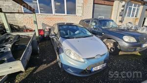 Zils Ford Fiesta 2010 Rīga, ar dzinēja tilpumu 1.60 L un nobraukumu 343 tūkst. km par 1200 €, foto 6 vietnē AUTOMOTO.COM.LV