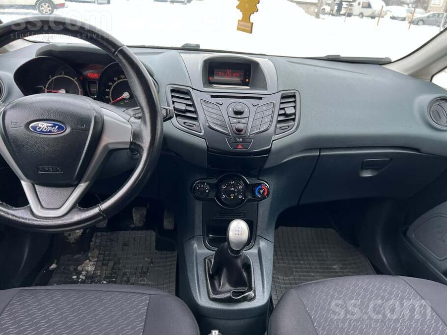 Zils Ford Fiesta 2011 Rēzekne, ar dzinēja tilpumu 1.40 L un nobraukumu 0 tūkst. km par 2450 €, foto 9 vietnē AUTOMOTO.COM.LV
