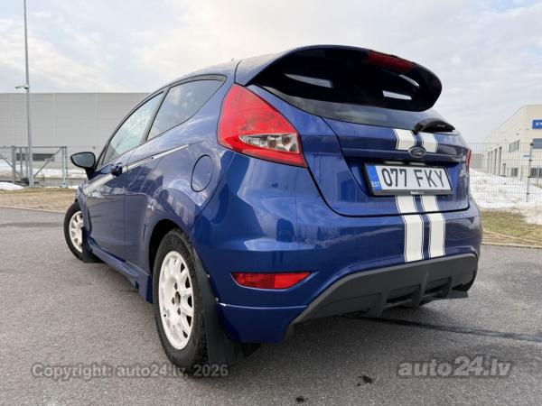 Zils Ford Fiesta 2011 Tallina, ar dzinēja tilpumu 1.60 L un nobraukumu 157 tūkst. km par 7500 €, foto 3 vietnē AUTOMOTO.COM.LV