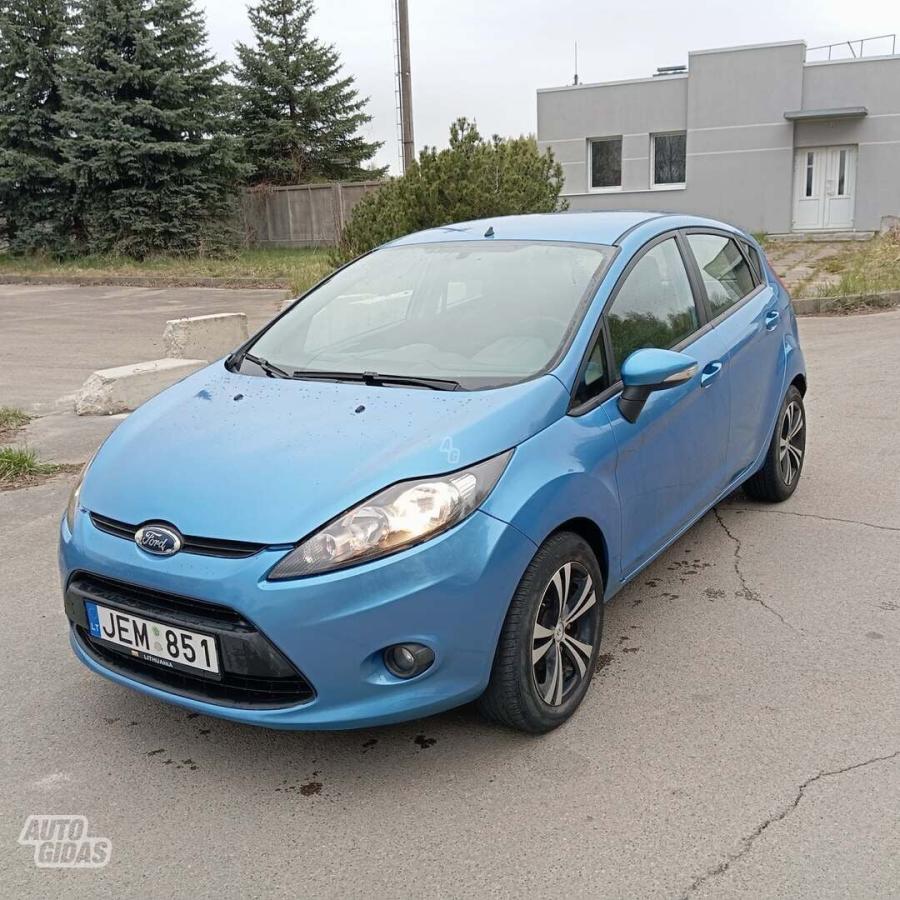 Blue Ford Fiesta 2011 in Panevezys, with an engine capacity of 1.40 L and mileage of 197 thousand km for 2500 €, photo 3 on AUTOMOTO.COM.LV