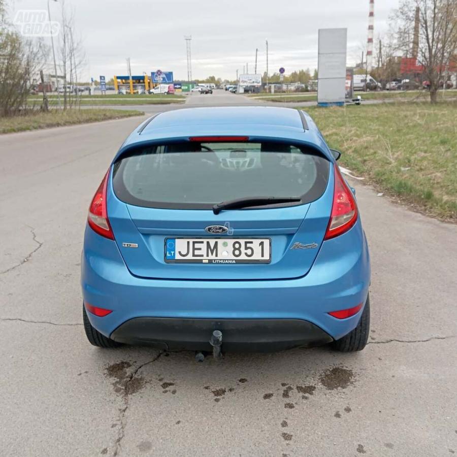 Blue Ford Fiesta 2011 in Panevezys, with an engine capacity of 1.40 L and mileage of 197 thousand km for 2500 €, photo 6 on AUTOMOTO.COM.LV