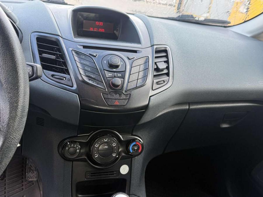Blue Ford Fiesta 2011 in Kaunas, with an engine capacity of 1.40 L and mileage of 235 thousand km for 1800 €, photo 8 on AUTOMOTO.COM.LV