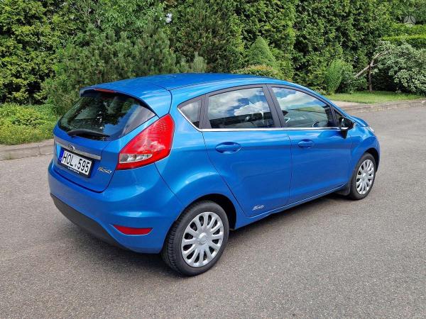 Zils Ford Fiesta 2011 Viļņa, ar dzinēja tilpumu 1.39 L un nobraukumu 92 tūkst. km par 2700 €, foto 5 vietnē AUTOMOTO.COM.LV