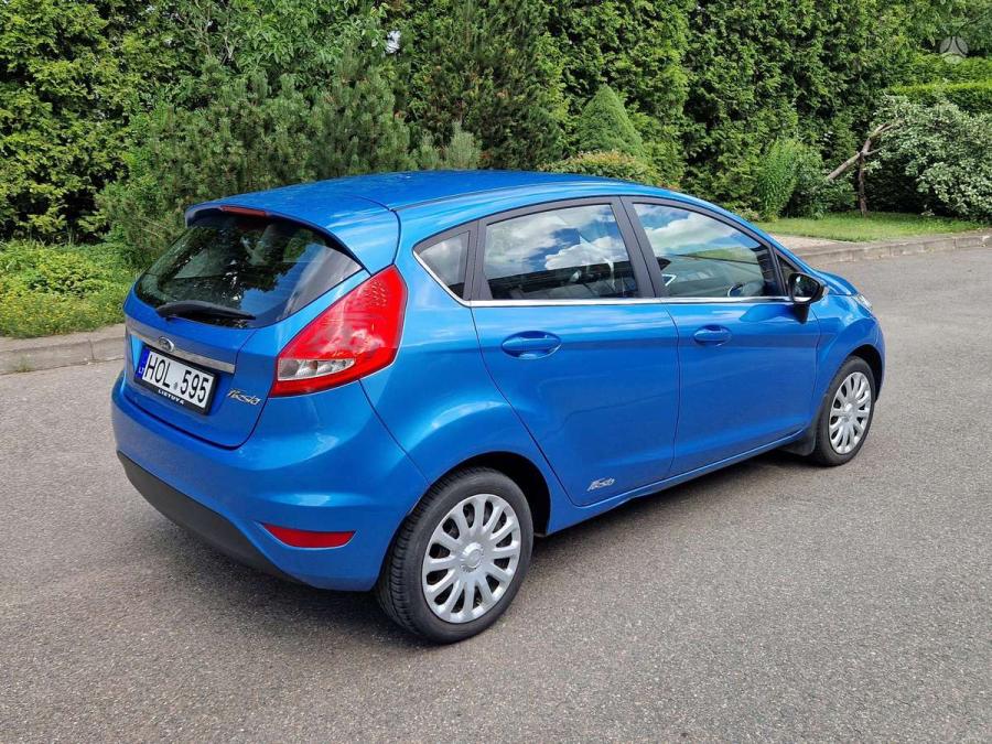 Zils Ford Fiesta 2011 Viļņa, ar dzinēja tilpumu 1.39 L un nobraukumu 92 tūkst. km par 2700 €, foto 6 vietnē AUTOMOTO.COM.LV