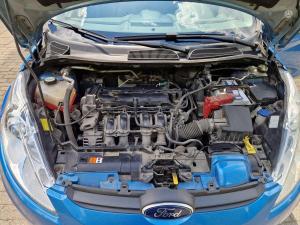 Zils Ford Fiesta 2011 Viļņa, ar dzinēja tilpumu 1.39 L un nobraukumu 92 tūkst. km par 2700 €, foto 14 vietnē AUTOMOTO.COM.LV