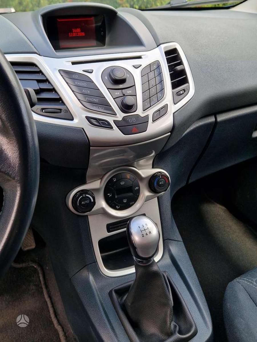 Zils Ford Fiesta 2011 Viļņa, ar dzinēja tilpumu 1.39 L un nobraukumu 92 tūkst. km par 2700 €, foto 19 vietnē AUTOMOTO.COM.LV