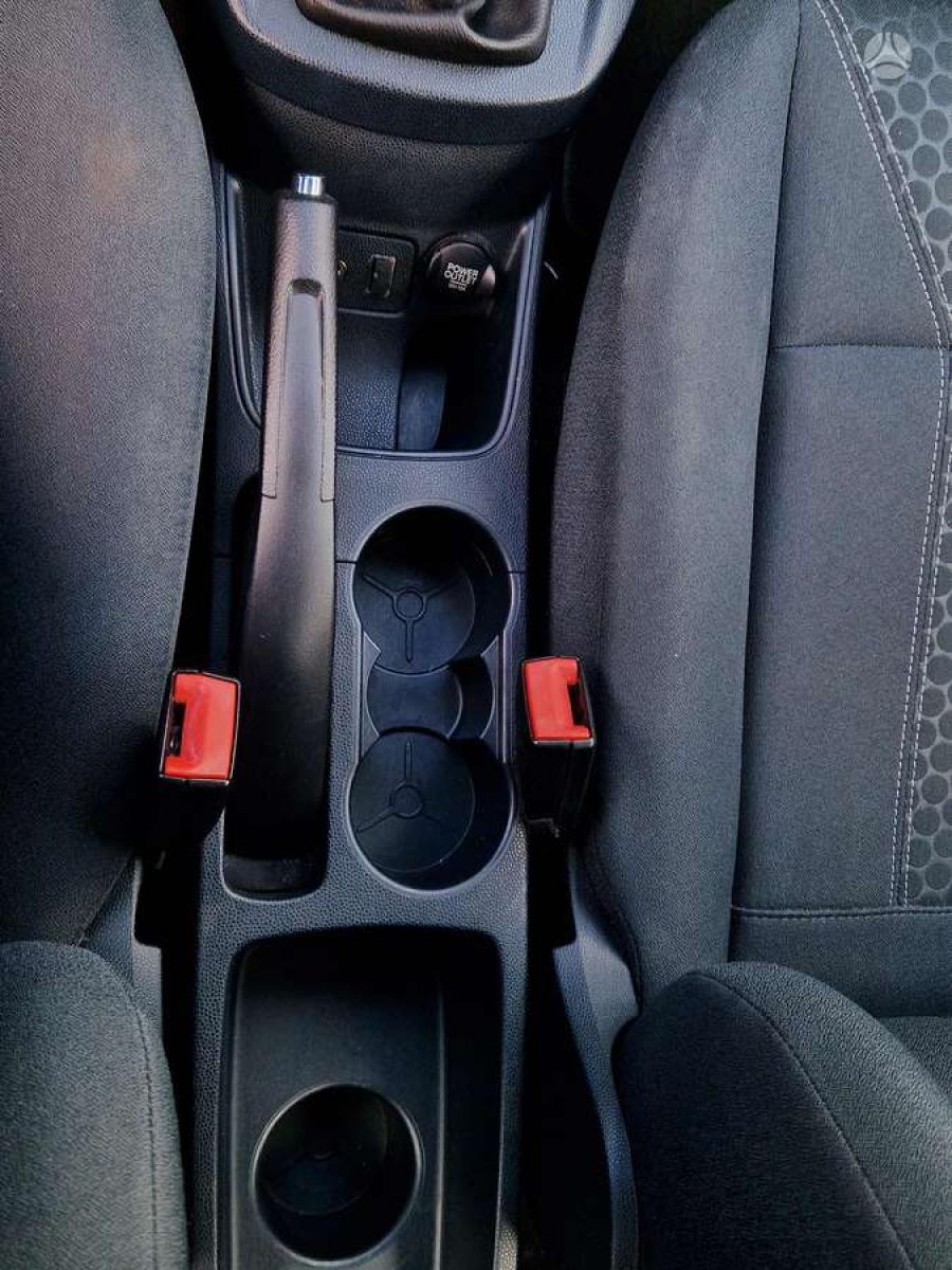 Zils Ford Fiesta 2011 Viļņa, ar dzinēja tilpumu 1.39 L un nobraukumu 92 tūkst. km par 2700 €, foto 20 vietnē AUTOMOTO.COM.LV