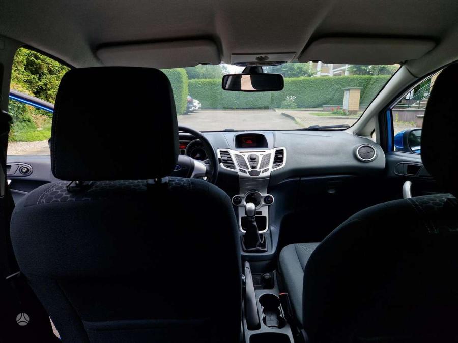 Zils Ford Fiesta 2011 Viļņa, ar dzinēja tilpumu 1.39 L un nobraukumu 92 tūkst. km par 2700 €, foto 21 vietnē AUTOMOTO.COM.LV