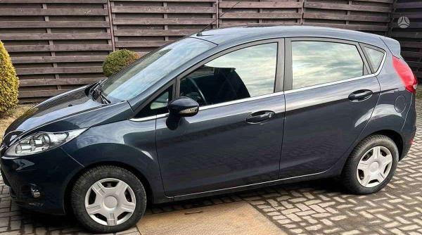 Zils Ford Fiesta 2011 Viļņa, ar dzinēja tilpumu 1.39 L un nobraukumu 81 tūkst. km par 3500 €, foto 3 vietnē AUTOMOTO.COM.LV