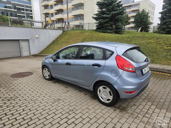 Zils Ford Fiesta 2011 Viļņa, ar dzinēja tilpumu 1.60 L un nobraukumu 240 tūkst. km par 1330 €, foto 7 vietnē AUTOMOTO.COM.LV