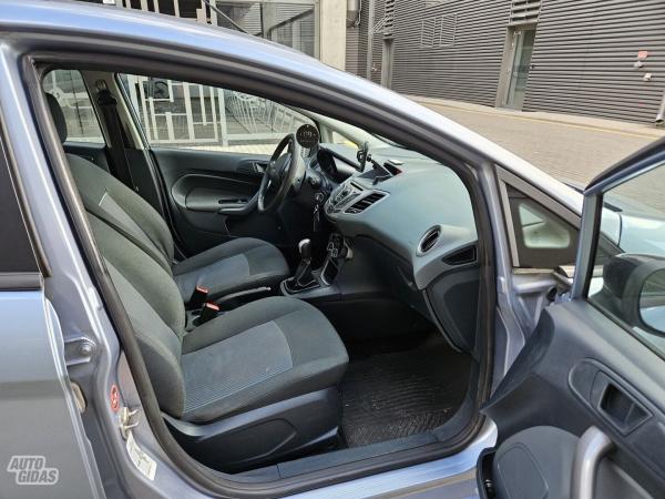 Zils Ford Fiesta 2011 Viļņa, ar dzinēja tilpumu 1.60 L un nobraukumu 240 tūkst. km par 1330 €, foto 9 vietnē AUTOMOTO.COM.LV