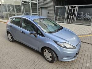 Zils Ford Fiesta 2011 Viļņa, ar dzinēja tilpumu 1.56 L un nobraukumu 240 tūkst. km par 1550 €, foto  vietnē AUTOMOTO.COM.LV