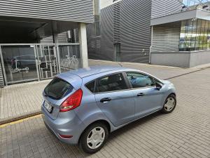 Blue Ford Fiesta 2011 in Vilnius, with an engine capacity of 1.56 L and mileage of 240 thousand km for 1550 €, photo 6 on AUTOMOTO.COM.LV