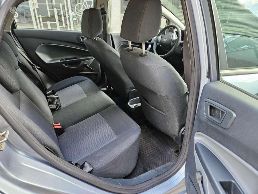 Blue Ford Fiesta 2011 in Vilnius, with an engine capacity of 1.56 L and mileage of 240 thousand km for 1550 €, photo 11 on AUTOMOTO.COM.LV