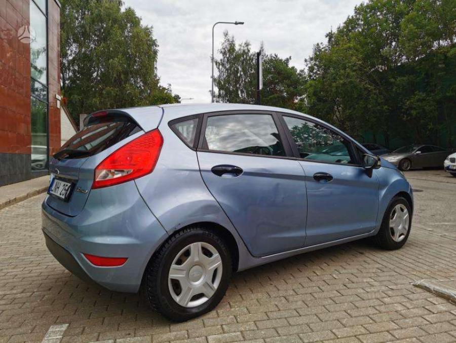 Blue Ford Fiesta 2011 in Vilnius, with an engine capacity of 1.56 L and mileage of 240 thousand km for 1590 €, photo 6 on AUTOMOTO.COM.LV
