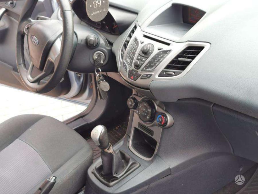 Blue Ford Fiesta 2011 in Vilnius, with an engine capacity of 1.56 L and mileage of 240 thousand km for 1590 €, photo 18 on AUTOMOTO.COM.LV