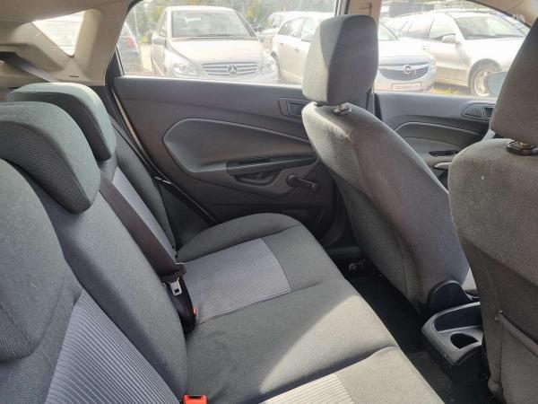Zils Ford Fiesta 2011 Kauņa, ar dzinēja tilpumu 1.60 L un nobraukumu 270 tūkst. km par 1750 €, foto 7 vietnē AUTOMOTO.COM.LV