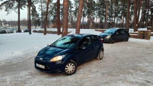 Blue Ford Fiesta 2012 in Vilnius, with an engine capacity of 1.40 L and mileage of 319 thousand km for 900 €, photo  on AUTOMOTO.COM.LV