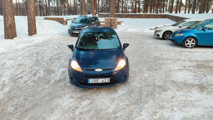 Zils Ford Fiesta 2012 Viļņa, ar dzinēja tilpumu 1.40 L un nobraukumu 319 tūkst. km par 900 €, foto 2 vietnē AUTOMOTO.COM.LV