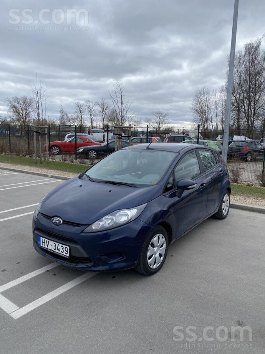 Zils Ford Fiesta 2012 Rīga, ar dzinēja tilpumu 1.20 L un nobraukumu 214 tūkst. km par 2800 €, foto 4 vietnē AUTOMOTO.COM.LV