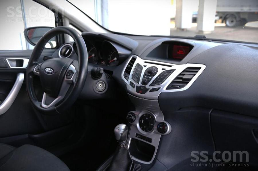 Blue Ford Fiesta 2012 in Riga, with an engine capacity of 1.60 L and mileage of 297 thousand km for 1895 €, photo 11 on AUTOMOTO.COM.LV
