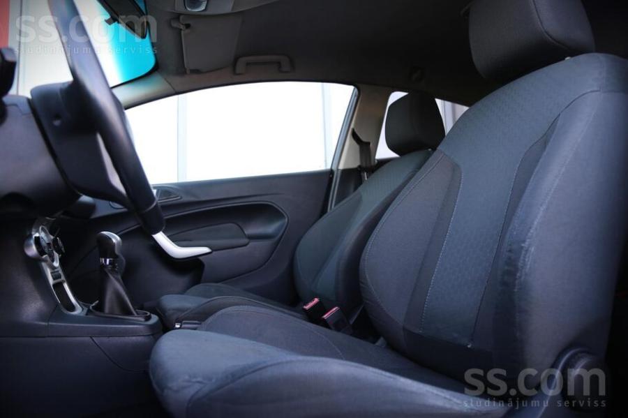 Blue Ford Fiesta 2012 in Riga, with an engine capacity of 1.60 L and mileage of 297 thousand km for 1895 €, photo 12 on AUTOMOTO.COM.LV