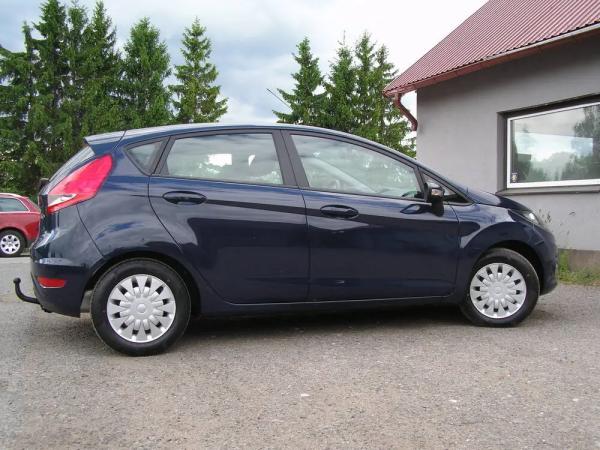 Blue Ford Fiesta 2012 in Sigulda, with an engine capacity of 1.60 L and mileage of 277 thousand km for 4650 €, photo 3 on AUTOMOTO.COM.LV
