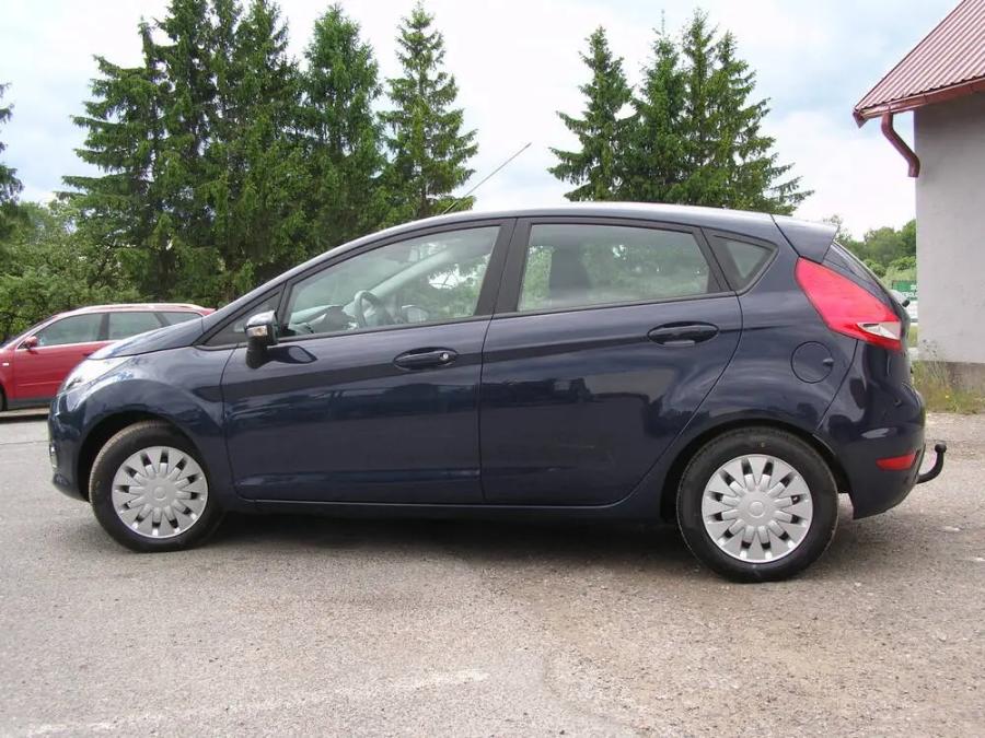 Zils Ford Fiesta 2012 Sigulda, ar dzinēja tilpumu 1.60 L un nobraukumu 277 tūkst. km par 4650 €, foto 5 vietnē AUTOMOTO.COM.LV