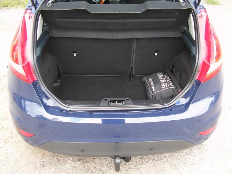Zils Ford Fiesta 2012 Sigulda, ar dzinēja tilpumu 1.60 L un nobraukumu 277 tūkst. km par 4650 €, foto 24 vietnē AUTOMOTO.COM.LV